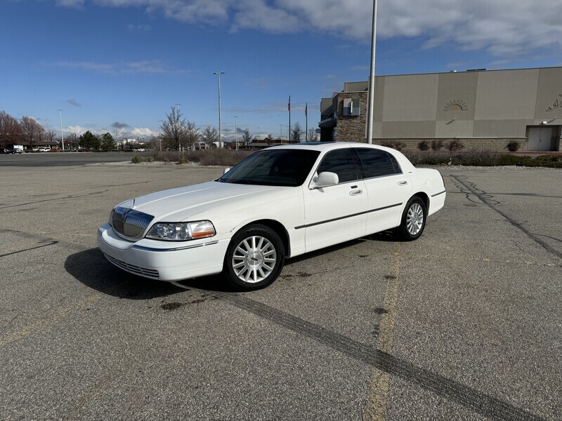 2004 Lincoln Town Car Ultimate 5700 in Logan, UT | KSL Cars