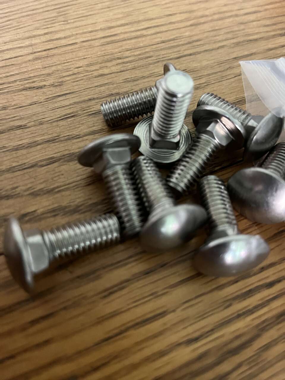 Carriage bolts -3/8"-16 x 1" Stainle… | Industrial | ksl.com