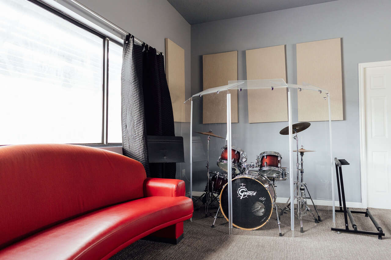 Music Studio-Teaching/Practice Space, Rec./Prod. | Guitars | KSL ...