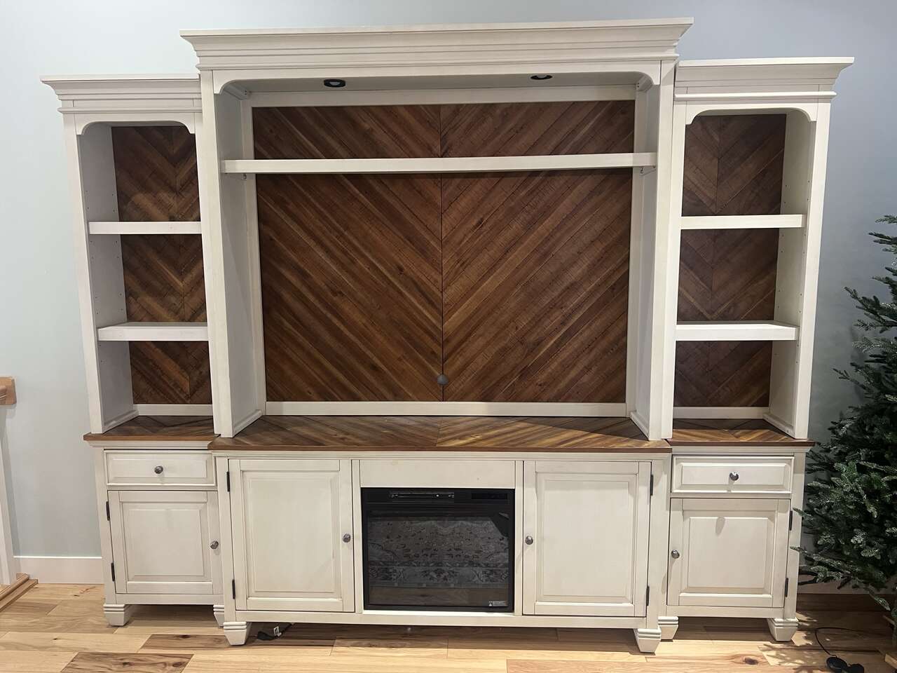 Beautiful entertainment center | Furniture | ksl.com