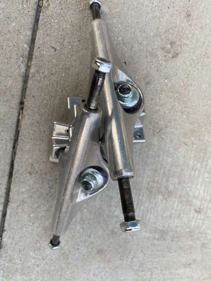 Venture High 5.2 Skateboa… | Outdoors and Sporting | ksl.com