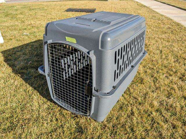 Dog kennel carrier 36in L Large Like New | Pets | ksl.com