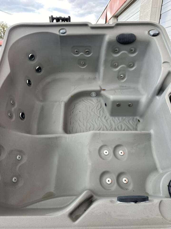 2022 Free Flow 220 Or 110 | Home and Garden | ksl.com