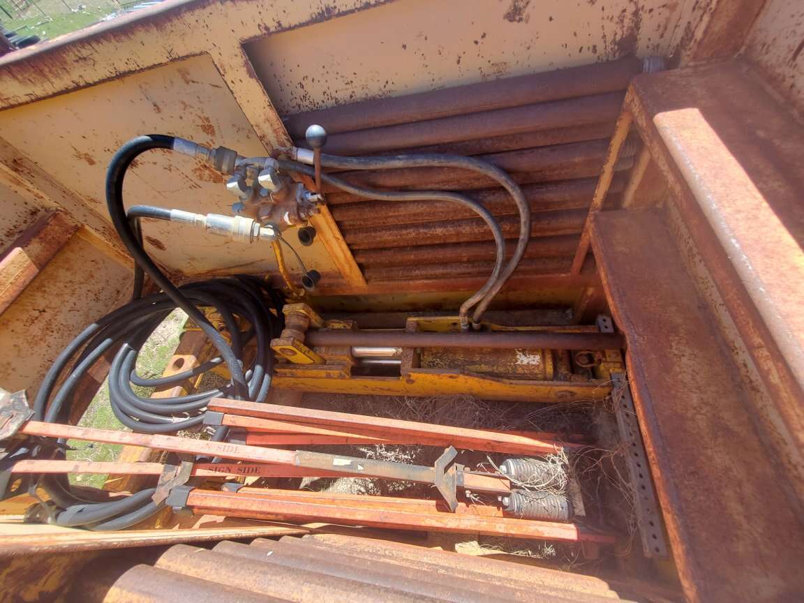 Pow-R-Mole PD-6 rod pusher/puller boring machine | Heavy Equipment ...