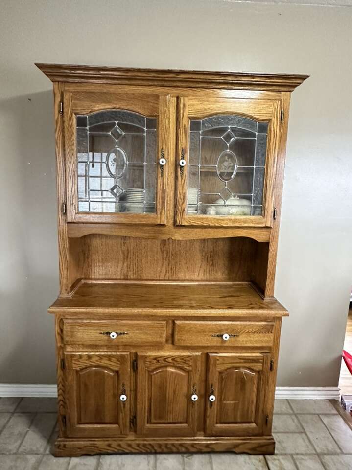 Free Buffet Hutch | Furniture | ksl.com