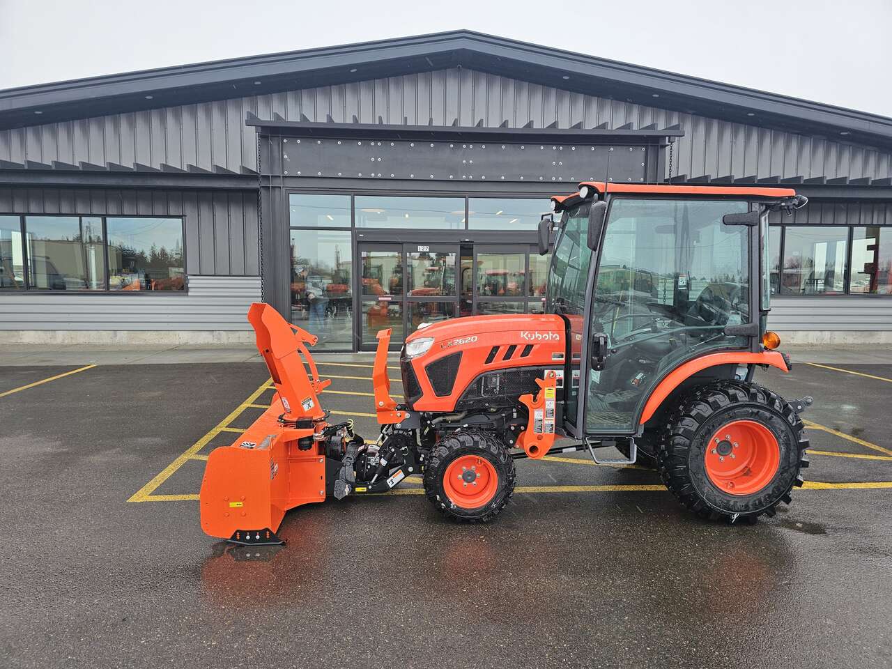 Kubota LX2620 with Front Snow Blower… | Industrial | ksl.com