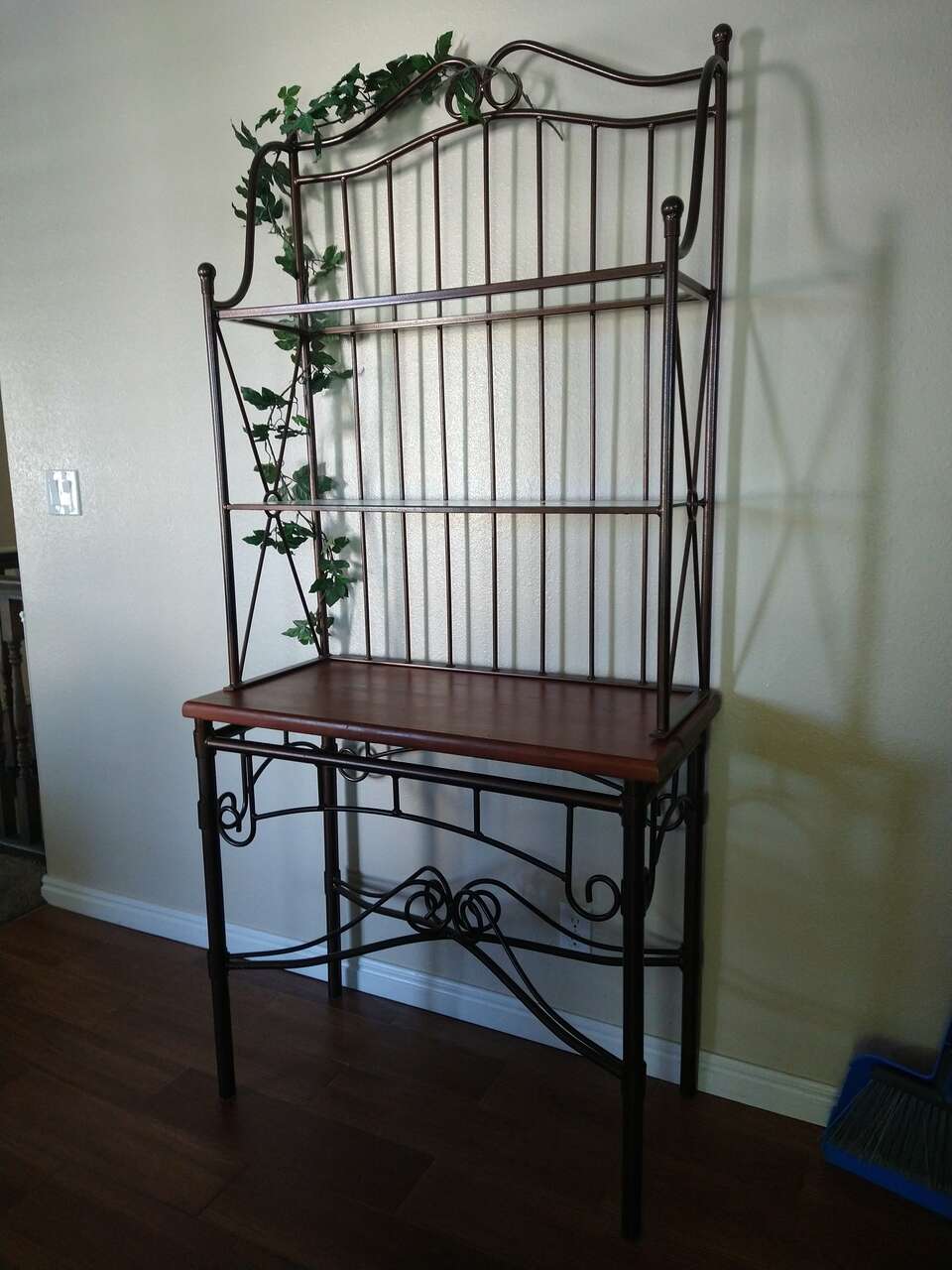 Baker's rack | Furniture | ksl.com