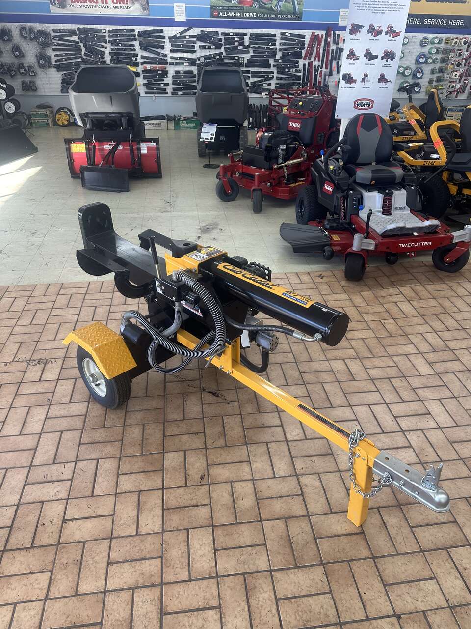 Cub Cadet 27 Ton Towable Log Sp… | Home and Garden | ksl.com