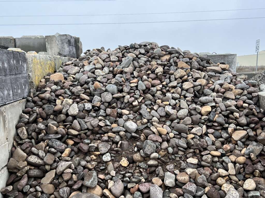 Gray And Purple Cobble, White R… | Home and Garden | ksl.com