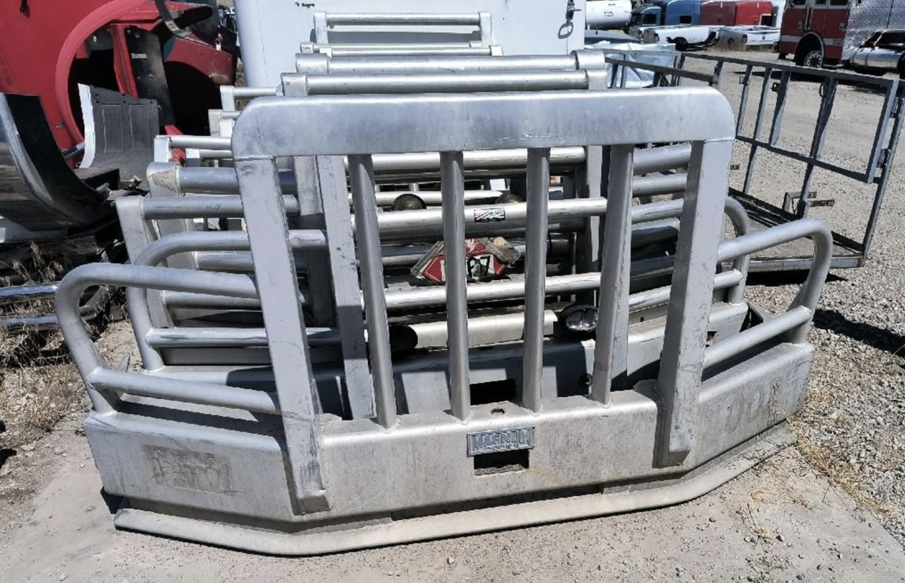 FREIGHTLINER CORONADO MAGNUM 2 POST GRILLE | Heavy Equipment/Tractors ...