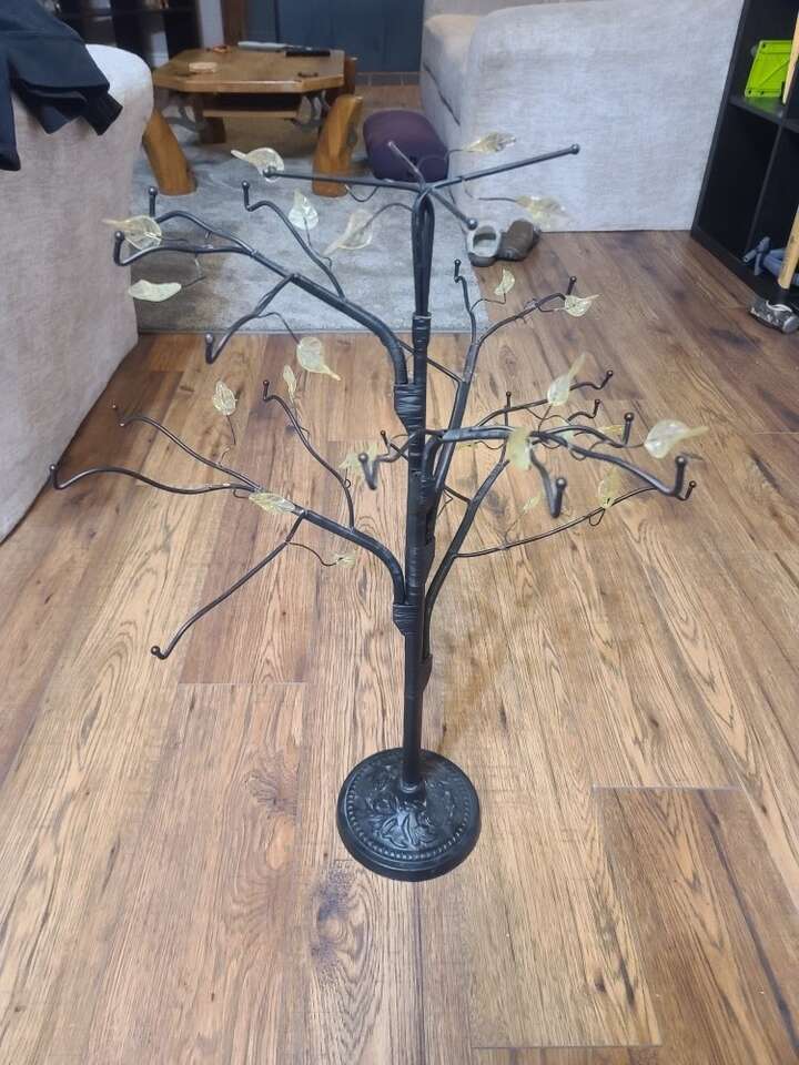 Metal Display Tree | General | ksl.com