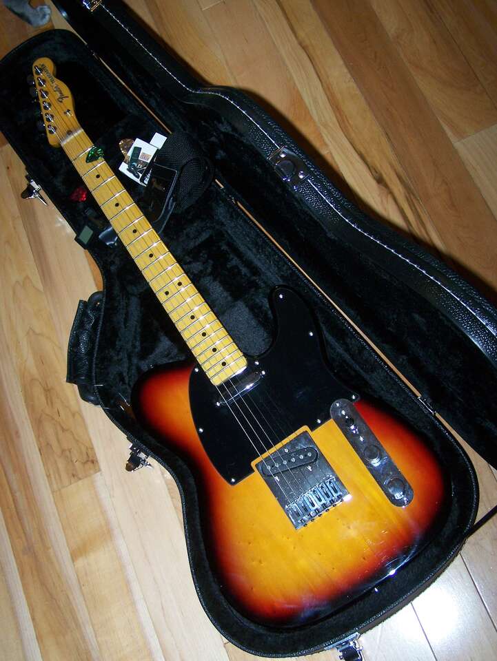 NEW 2019 Squier by Fender Bullet Telecaster Beginner's Kit | Guitars ...