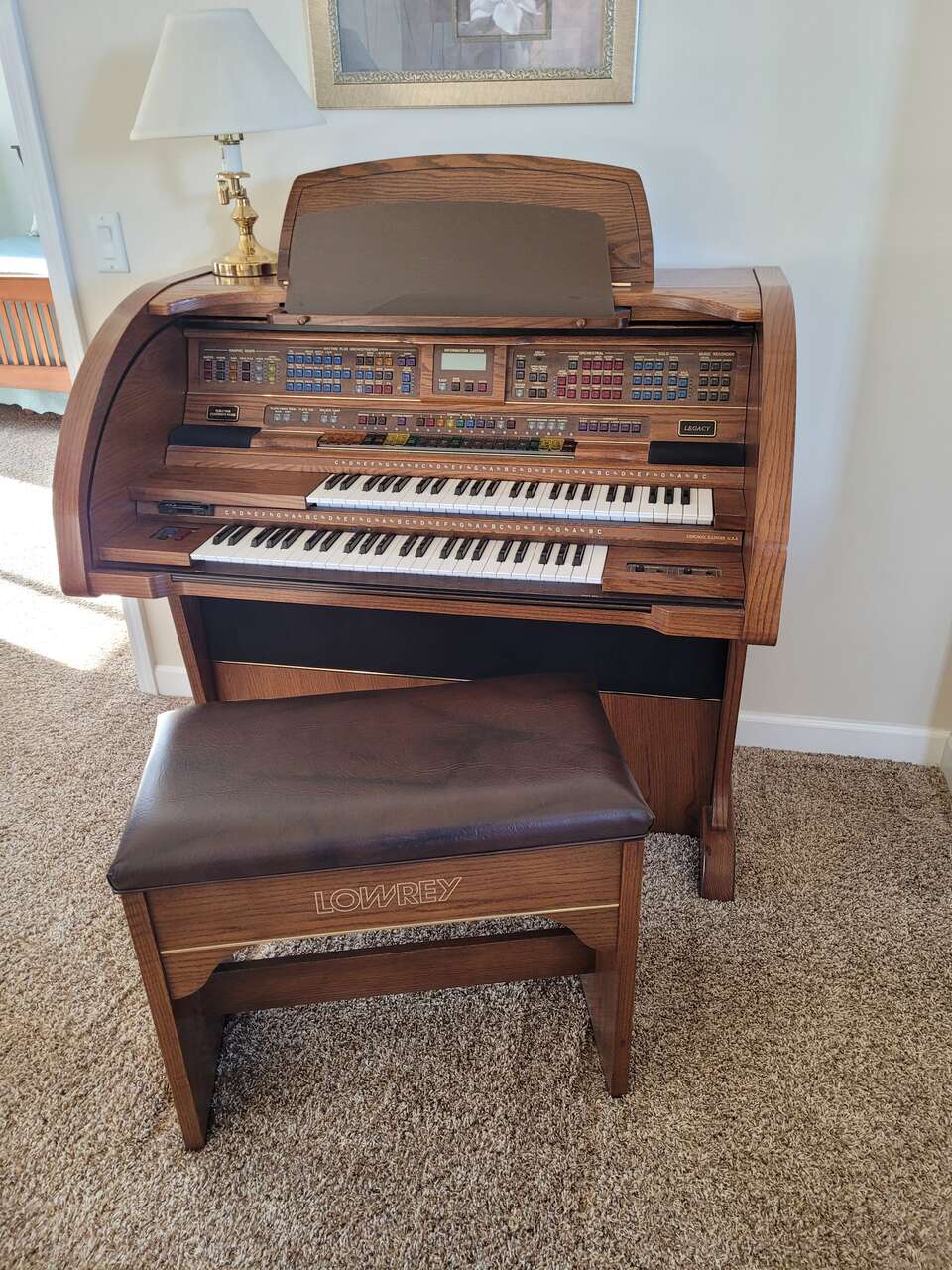 Lowry Legacy Organ w/bench | Musical Instruments | ksl.com