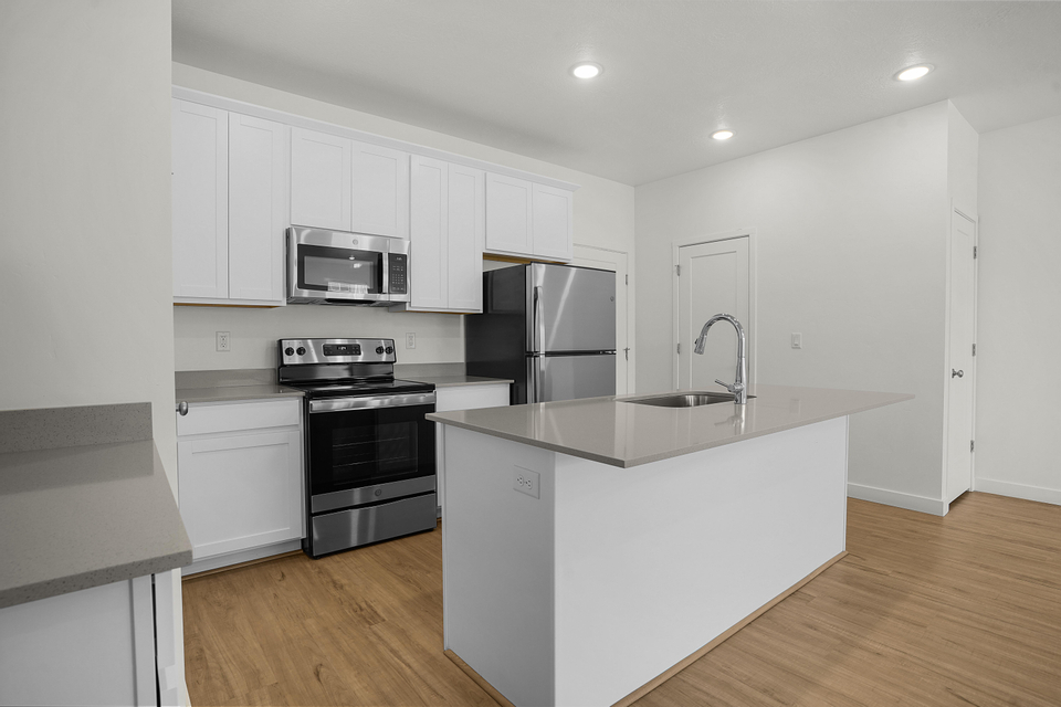 Townhome For Rent at 2027 West 950 North, Layton, UT 84041 | KSL.com