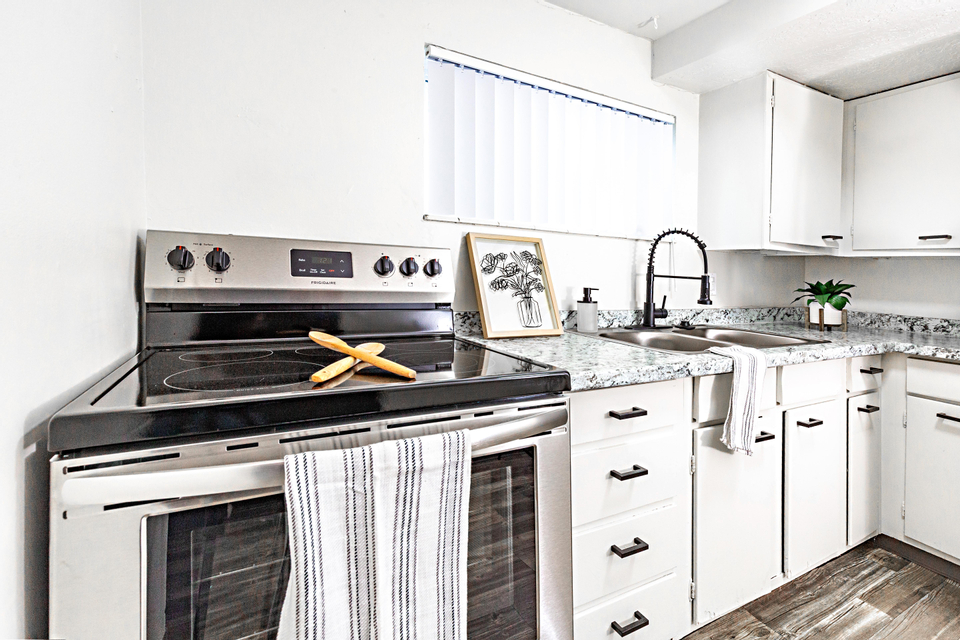 Apartment For Rent at 1985 2100 East, Salt Lake City, UT 84108 | KSL.com