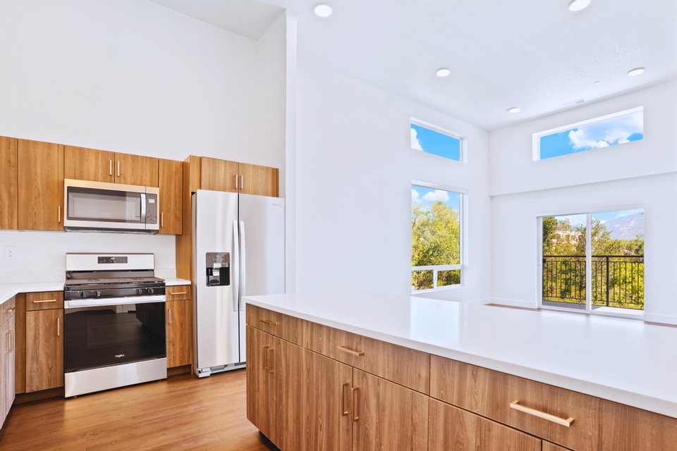 Apartment For Rent at 50 W 400 S, Layton, UT 84041 | KSL.com