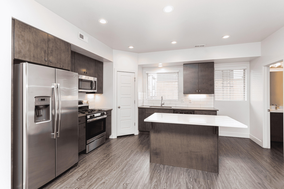 Apartment For Rent at 425 700 South, Salt Lake City, UT 84111 | KSL.com