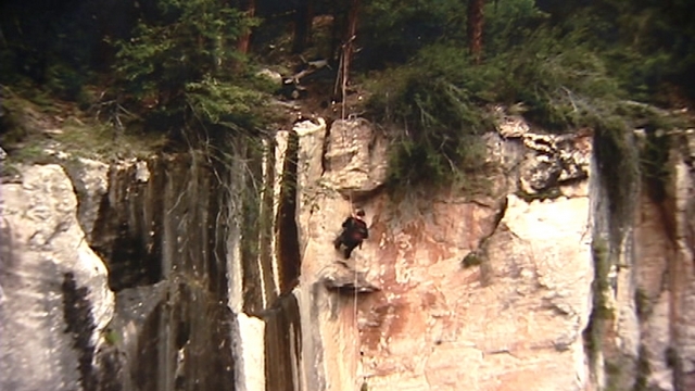 Man survives 100-foot fall, catches it on tape | KSL.com