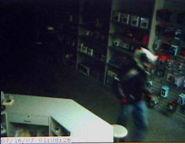 Police Searching for Two Thieves Who Hit Computer Stores Overnight ...