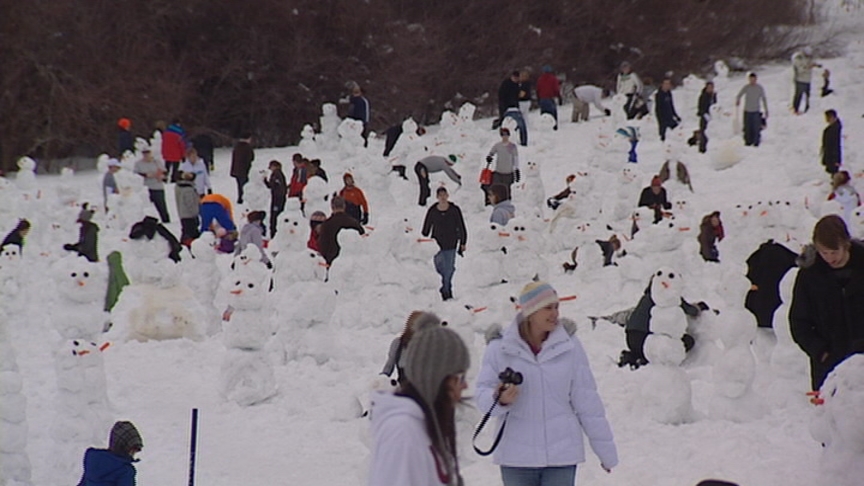 Hundreds of Utahns set snowman world record for good cause | KSL.com
