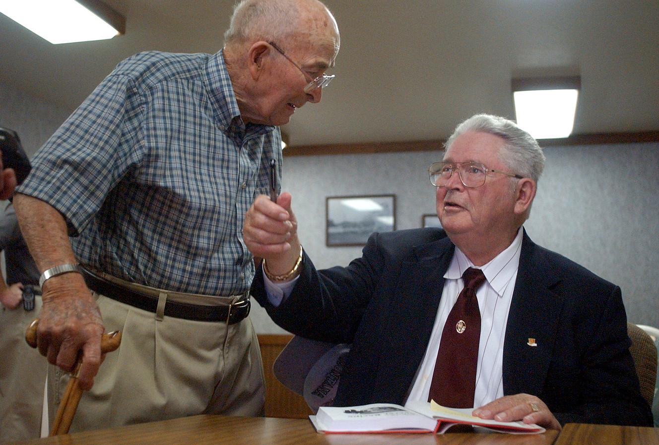 Utah man who founded first KFC dies at 95 | KSL.com