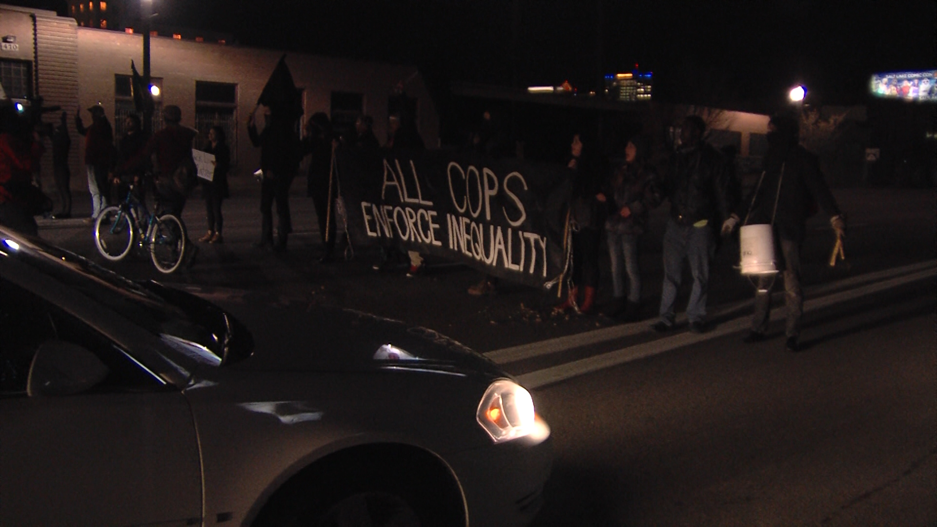 Traffic stalls downtown as anti-police protests block freeway ramps ...