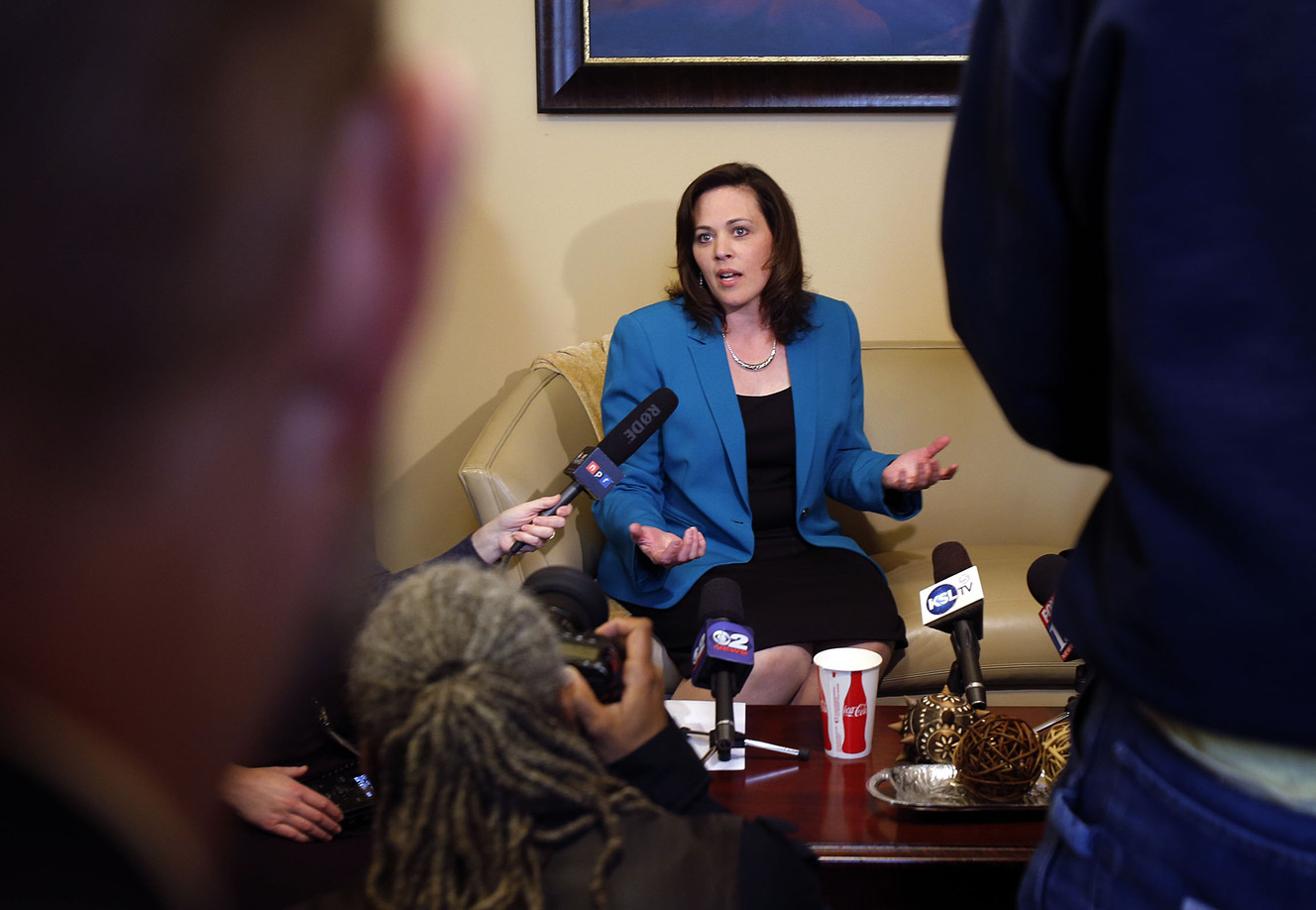 Former House Speaker Becky Lockhart dies from rare brain disease | KSL.com
