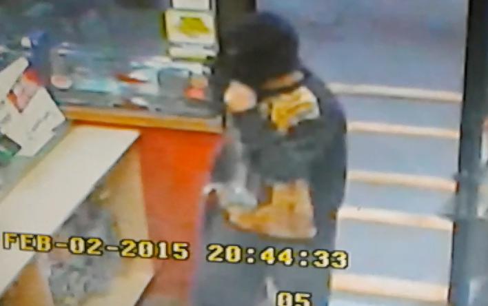 Police look for 2 men who wore ski masks, pointed gun at clerk | KSL.com