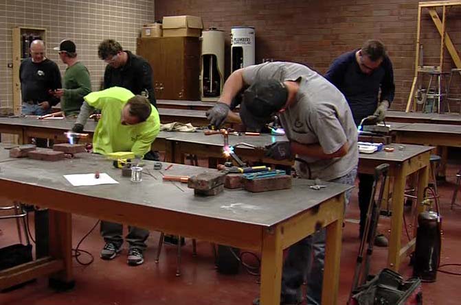 SLCC students earn as they learn through apprentice program | KSL.com