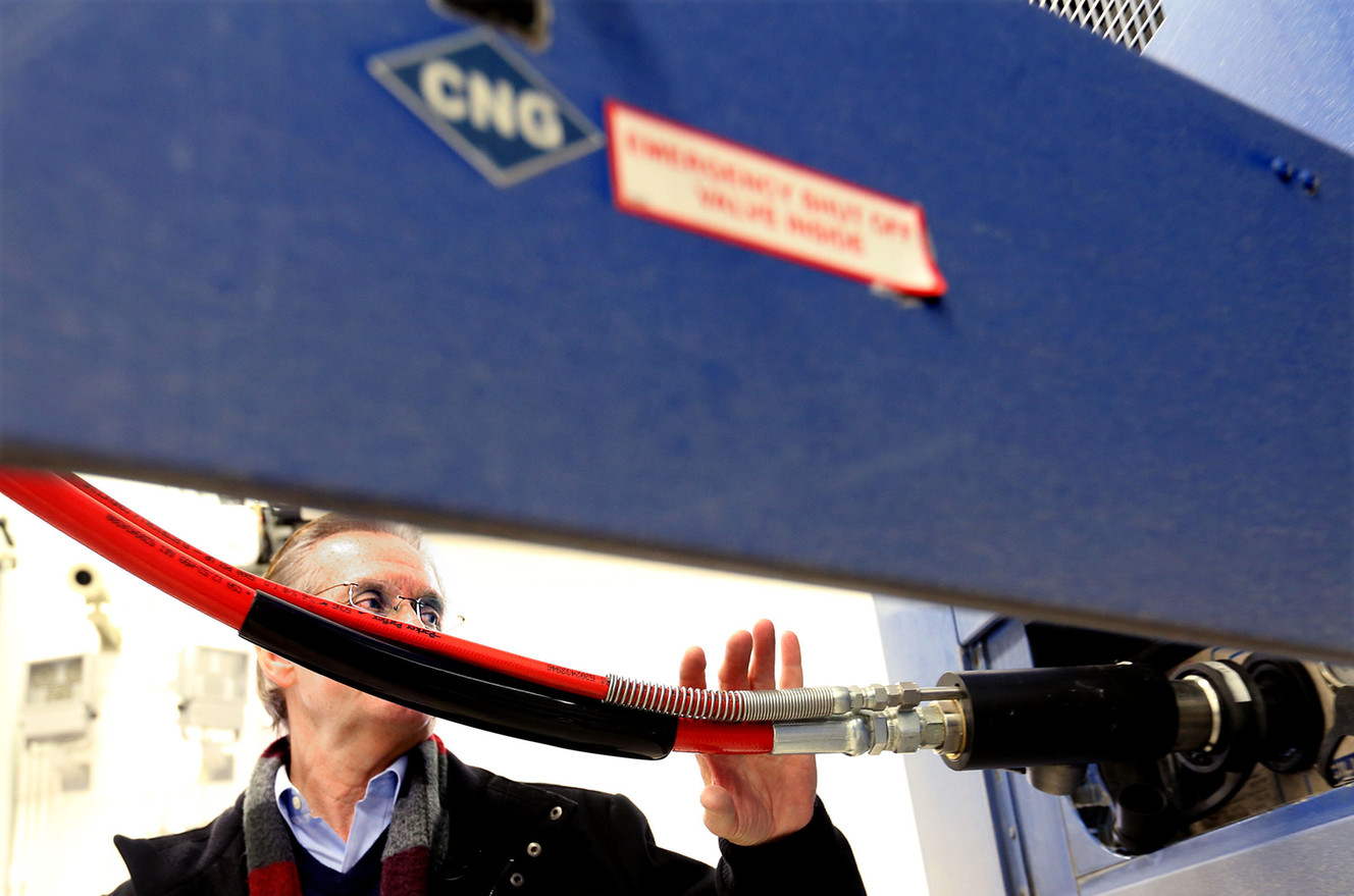 UTA unveils new compressed natural gas facility | KSL.com