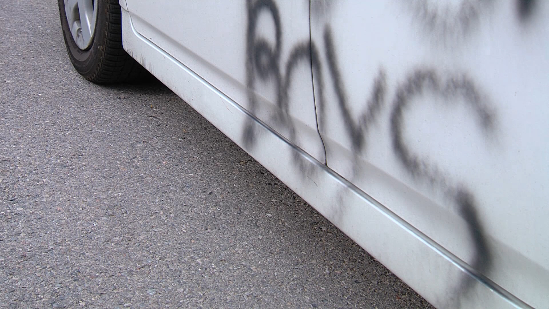 'Be strong:' American Fork mother left to explain racial slur graffiti ...
