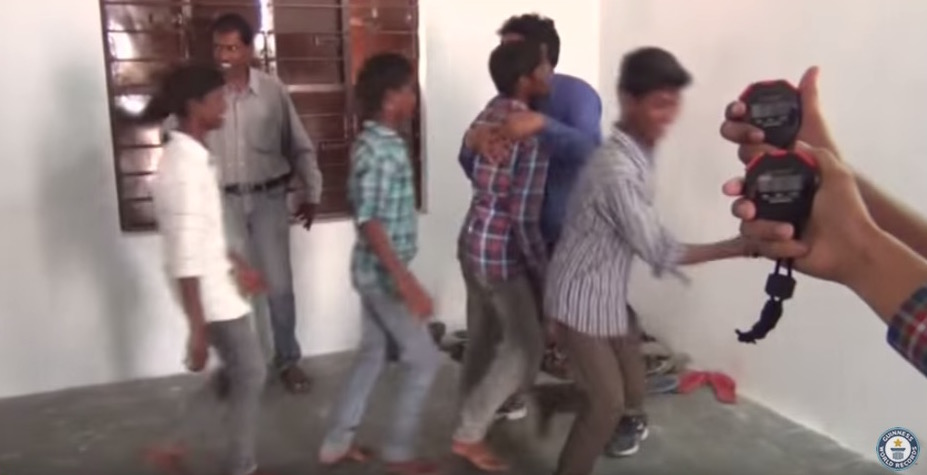 Have You Seen This? Most hugs in 1 minute | KSL.com