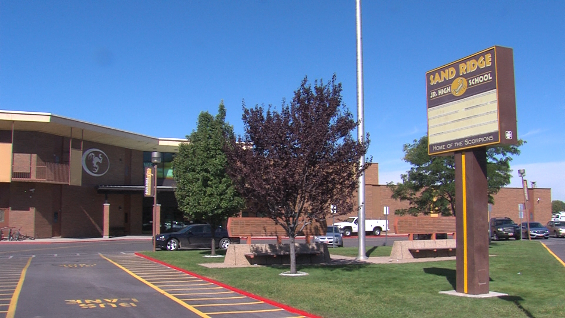 A Utah junior high school learns important lessons about Tourette's ...