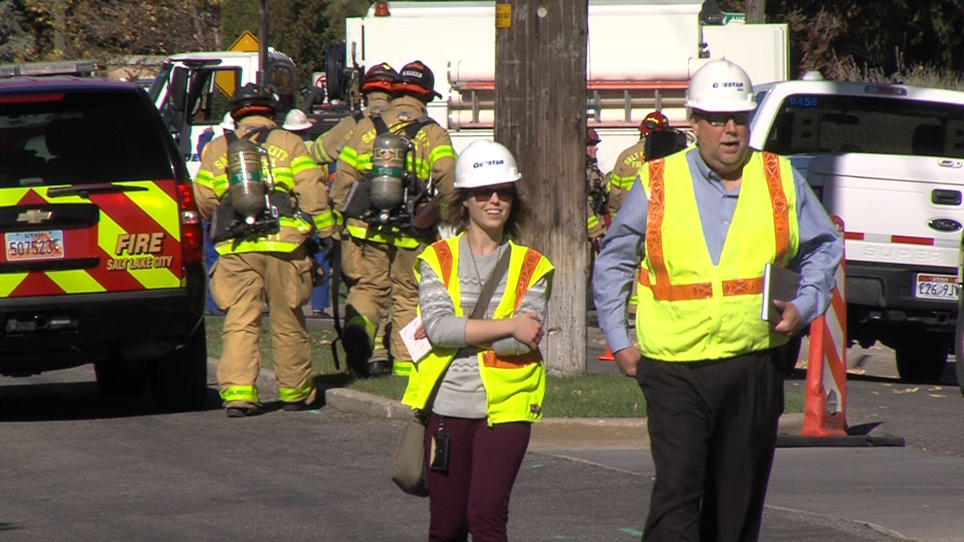 Contractor laying fiber cables strikes gas line; spurs evacuations in ...