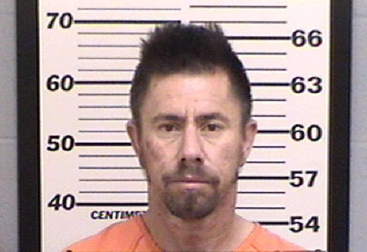 Accused cop killer admits to lesser charges, still faces murder trial ...