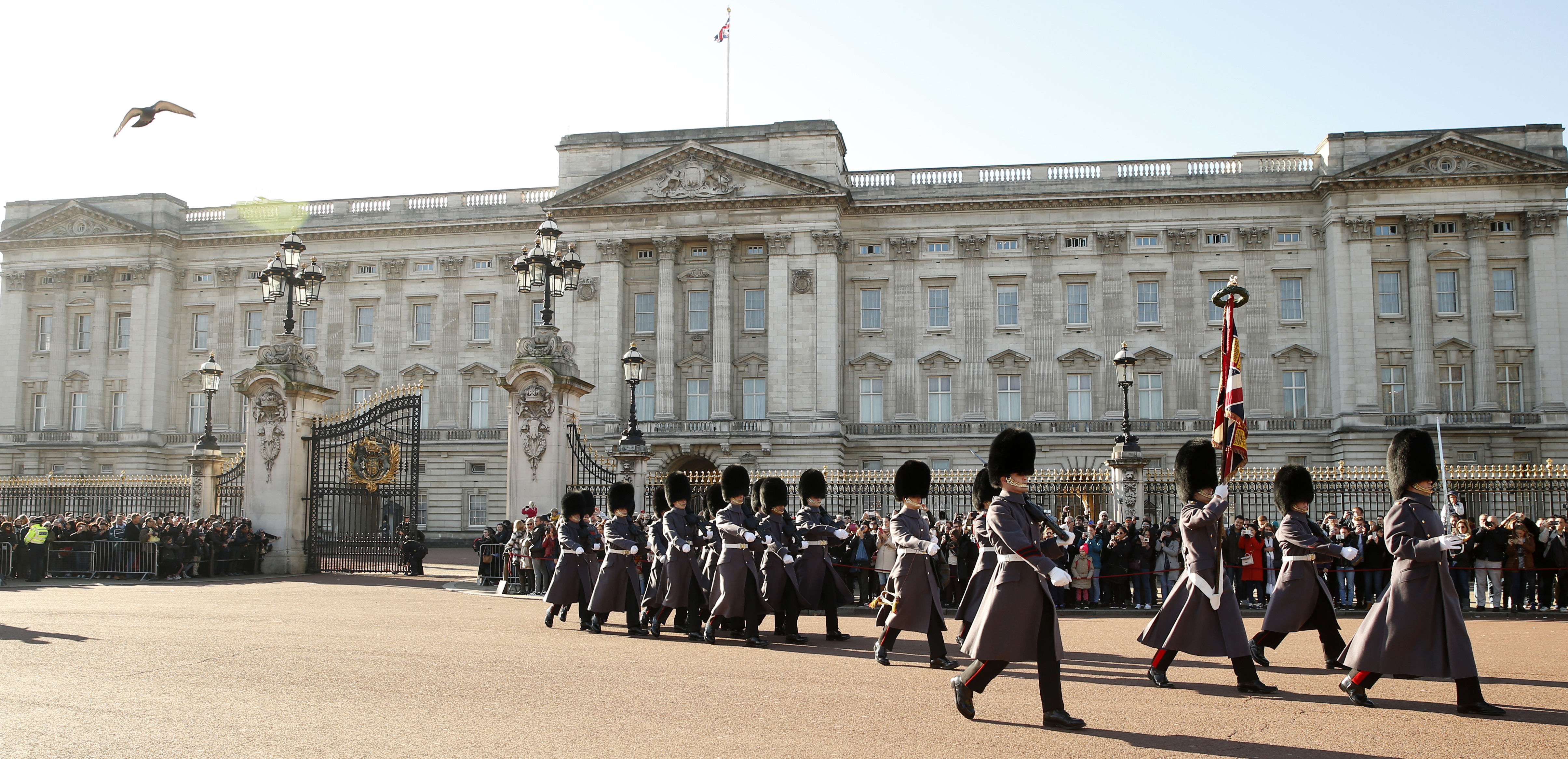 Investment queen: a look at Elizabeth II's fortune | KSL.com