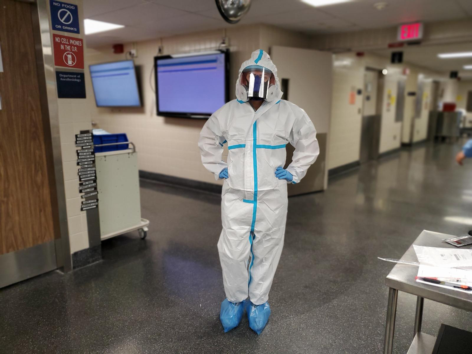 Airway experts' work puts them inches from where virus lives | KSL.com