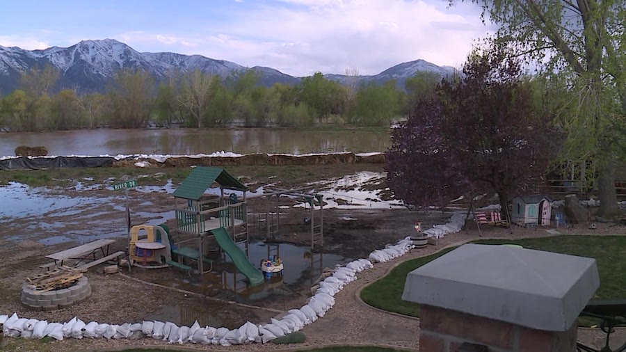 Utah County homeowner thanks neighbors for helping keep floodwaters at ...