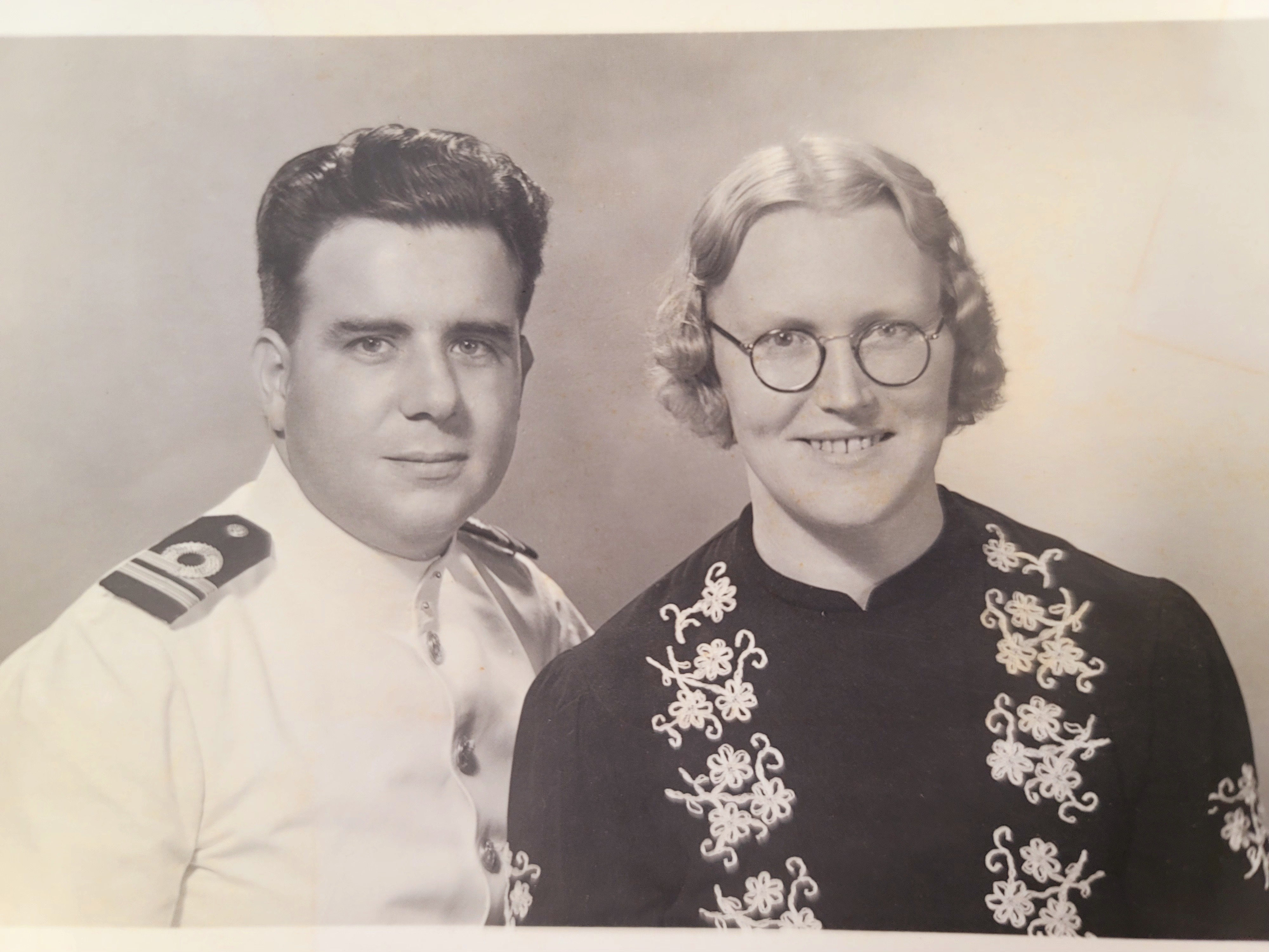 Bestselling Lehi author shares untold side of World War II through her newest novel | KSL.com