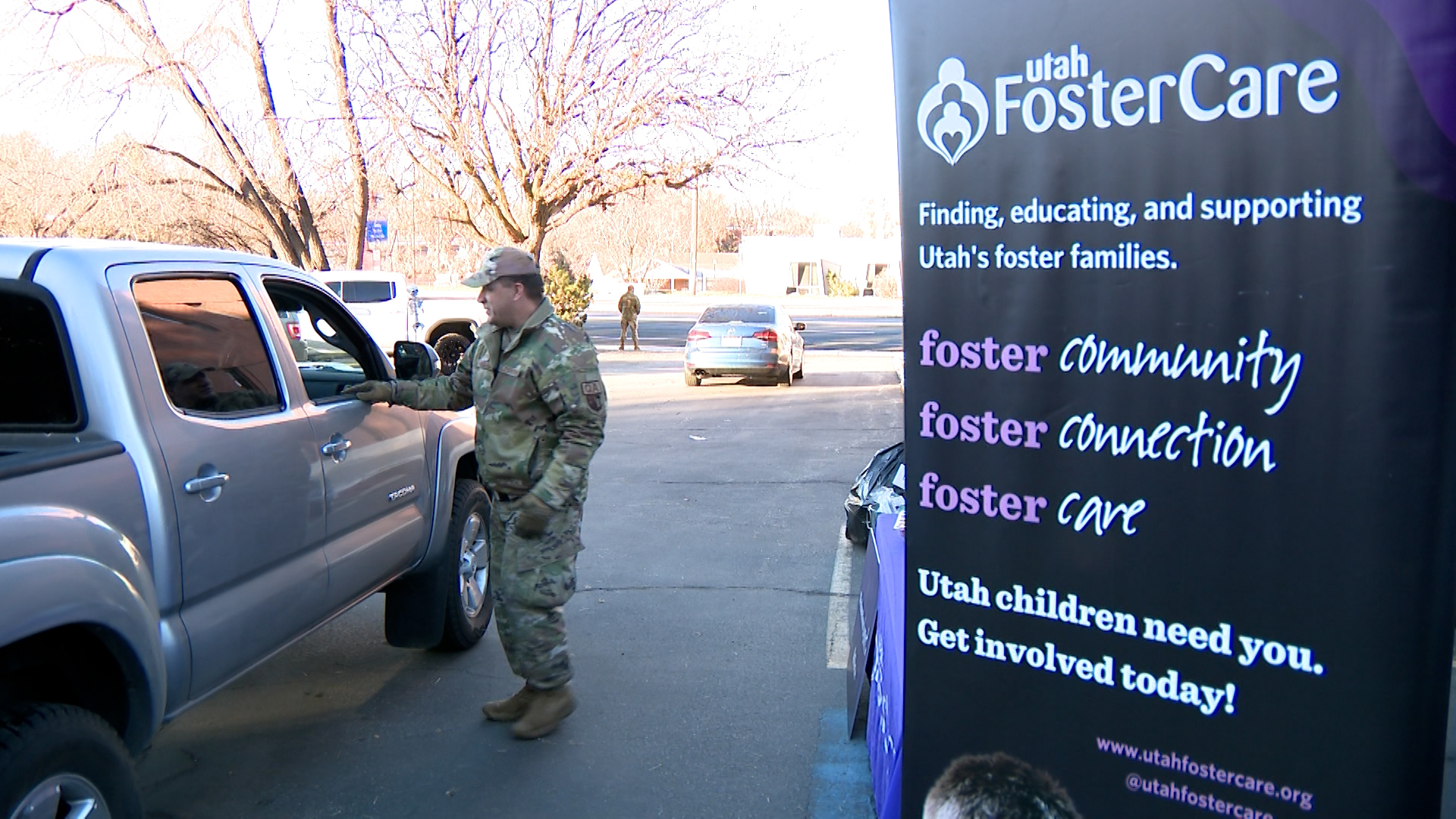 Hill Air Force Base airmen bring Christmas to foster kids | KSL.com