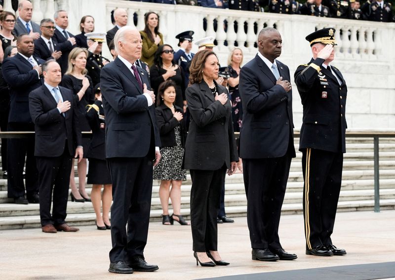 Biden honors fallen soldiers during Memorial Day ceremony at Arlington National Cemetery | KSL.com