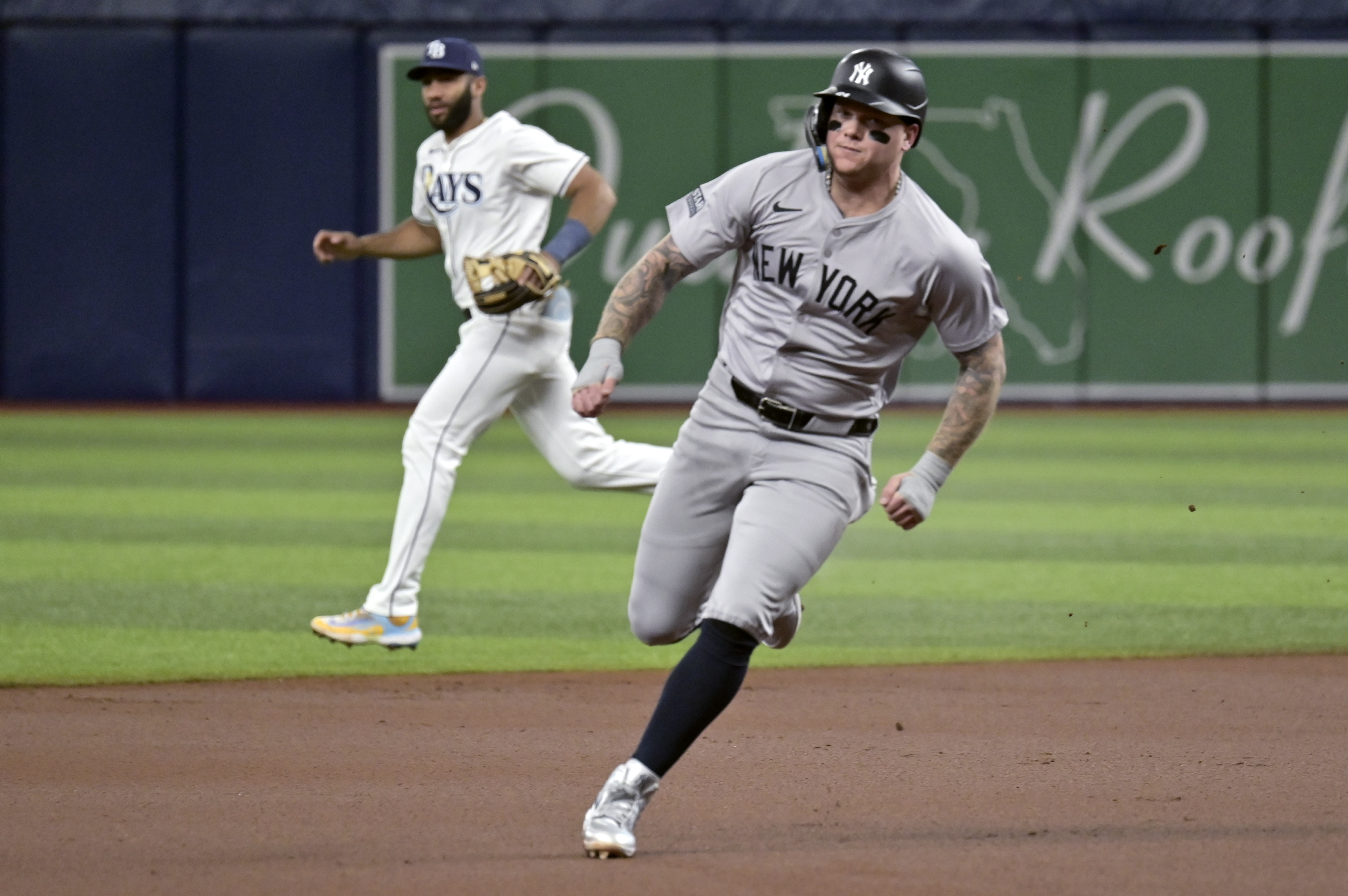 Rays beat Yankees 5-4 as Arozarena homers, take 2 of 3 in New York's 8th straight winless series ...