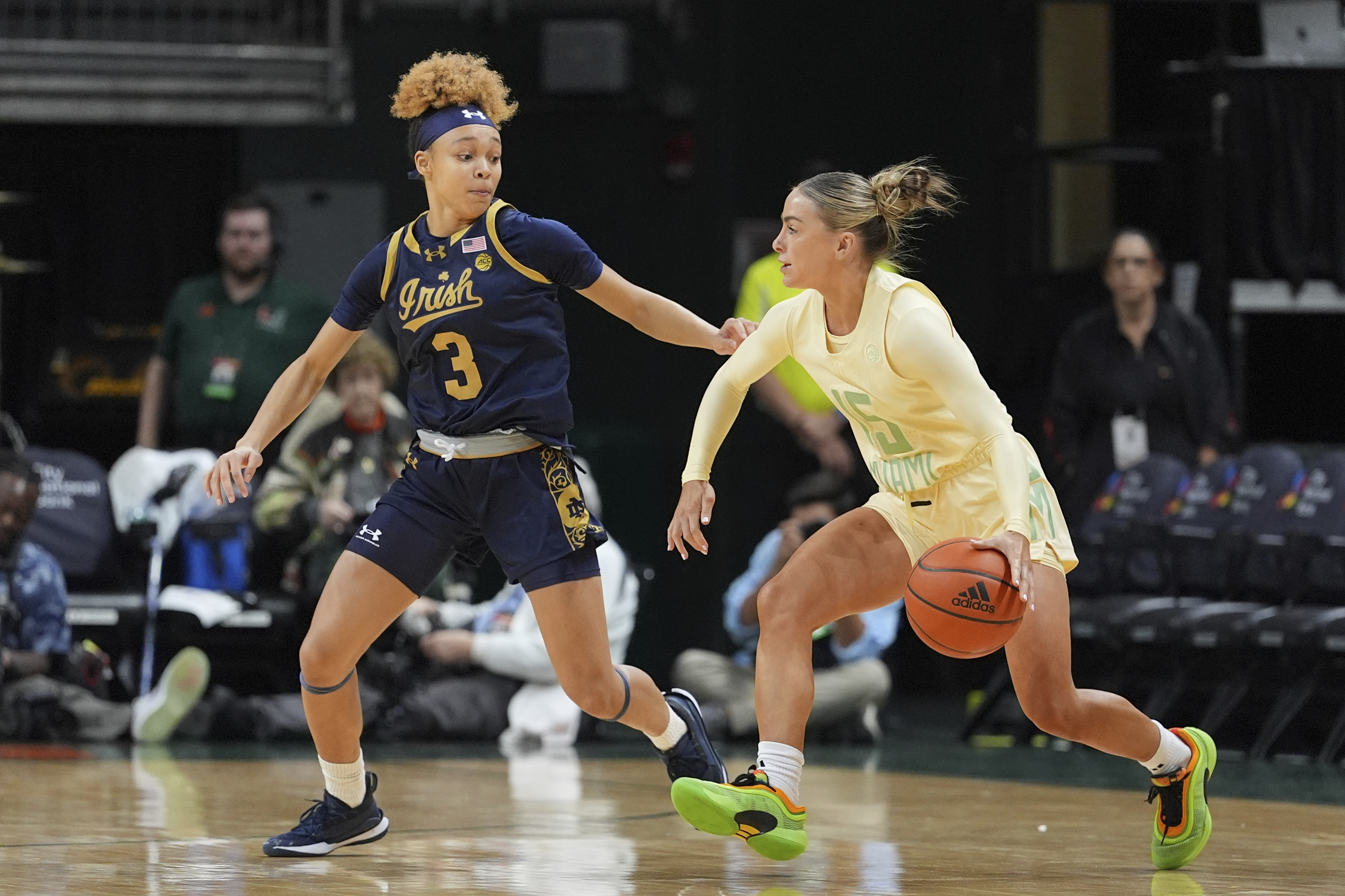 No. 1 Notre Dame rolls past Miami 82-42, remains perfect in ACC | KSL.com