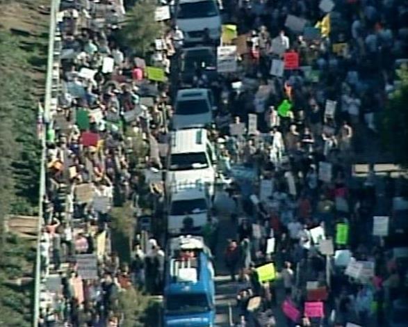 Opponents of Prop. 8 protest in front of LDS temple | KSL.com